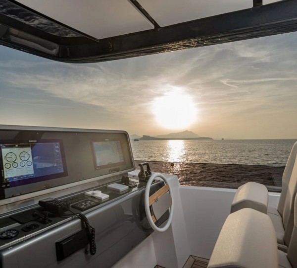 Ideaitalia Image Gallery – Luxury Yacht Browser | by CHARTERWORLD ...